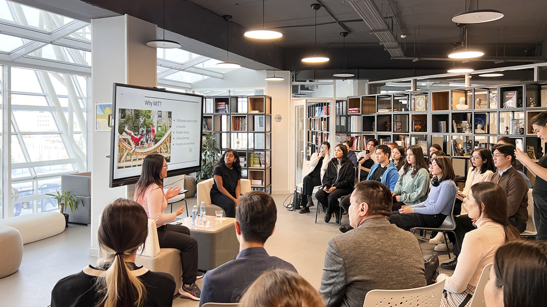 Студенты топового вуза США проходят стажировку в Tamos Space School: 17 ...